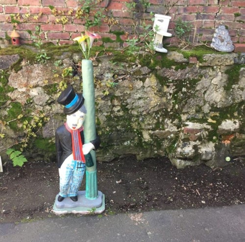 Boston family asks for return of stolen statue holding family ashes