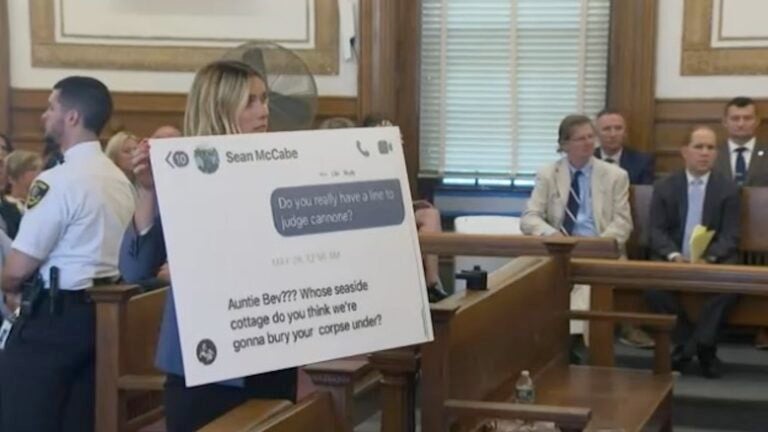 Who is on Karen Read’s defense team?