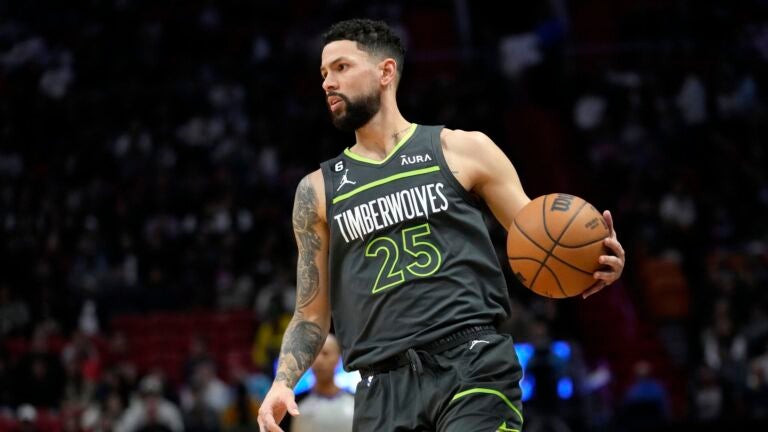 Celtics have reportedly shown interest in Austin Rivers