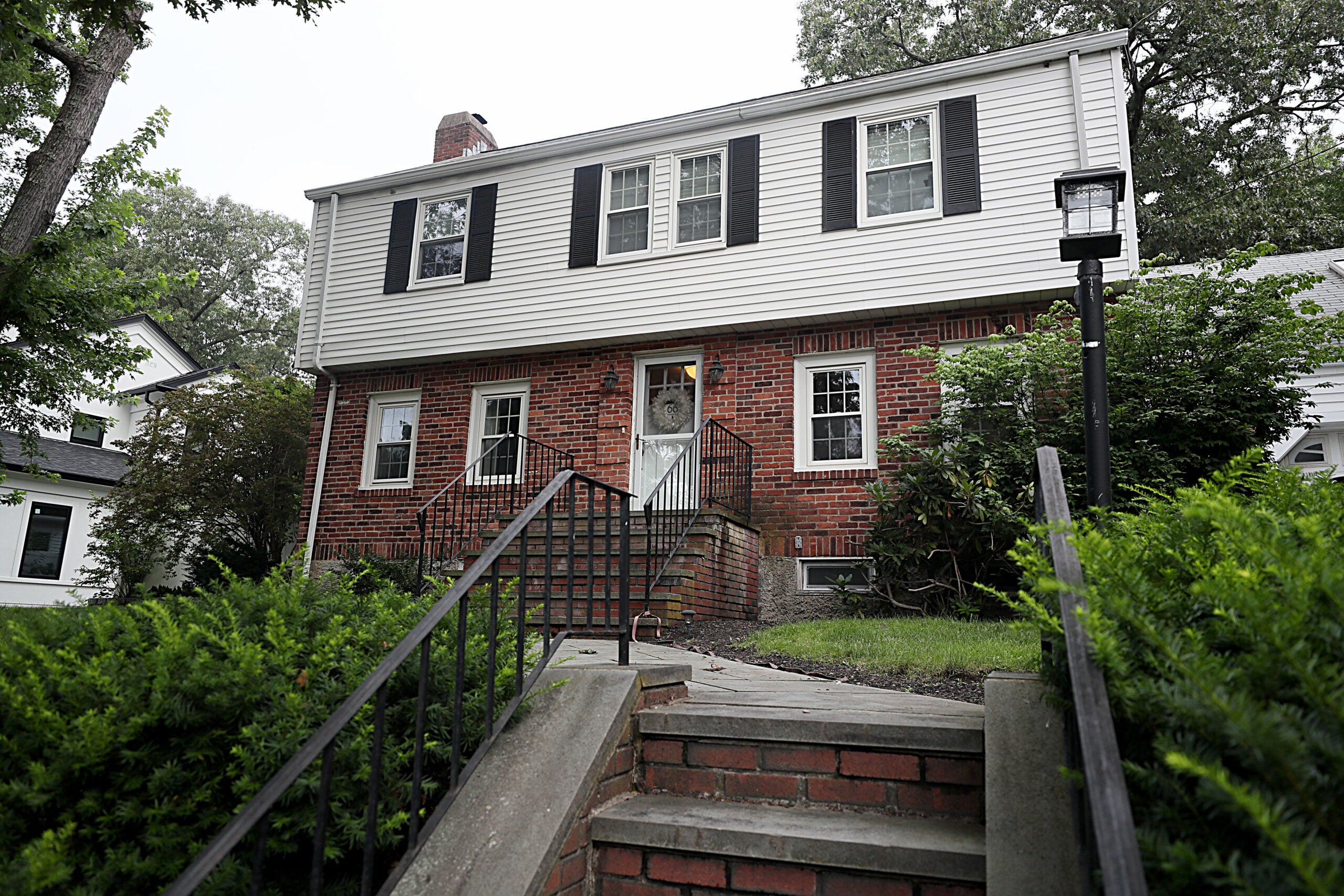 Newton lends support to sons of woman allegedly killed by husband