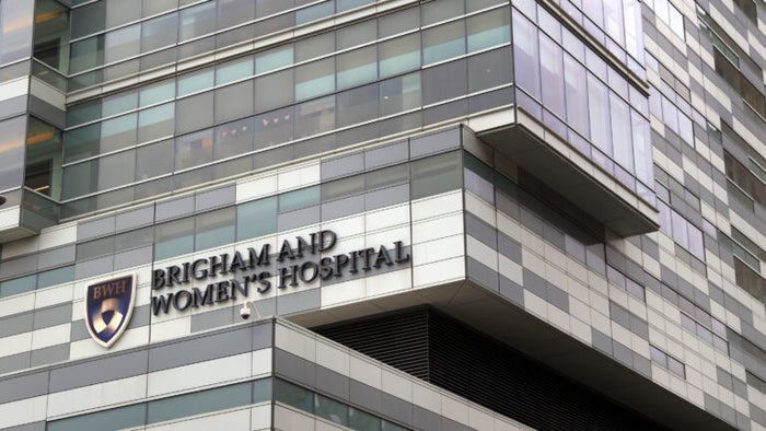 Brigham and Women's nurses call for leadership change
