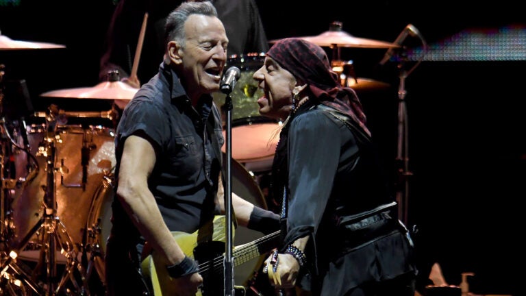 Bruce Springsteen announces spring U.S. tour, with Boston stop in May ...