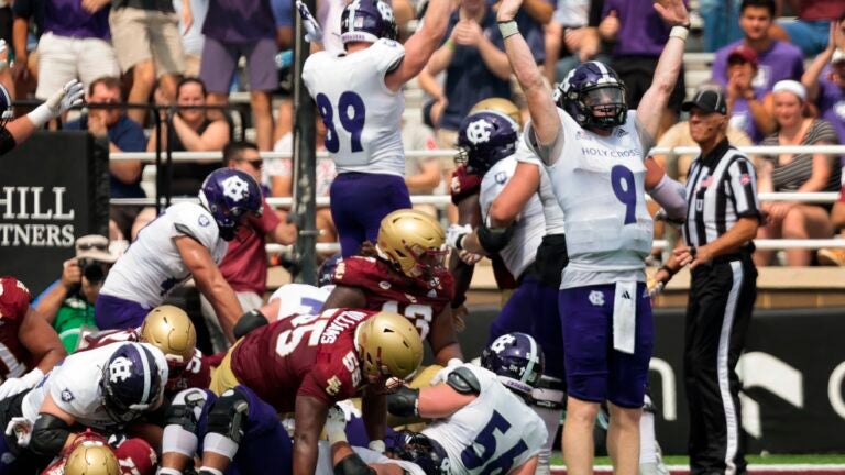 Sluka accounts for 6 touchdowns, Holy Cross beats Yale 49-24