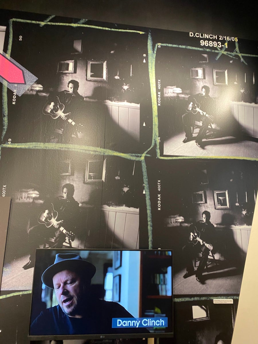 Review: Classic photos get new life at Springsteen exhibit in Boston