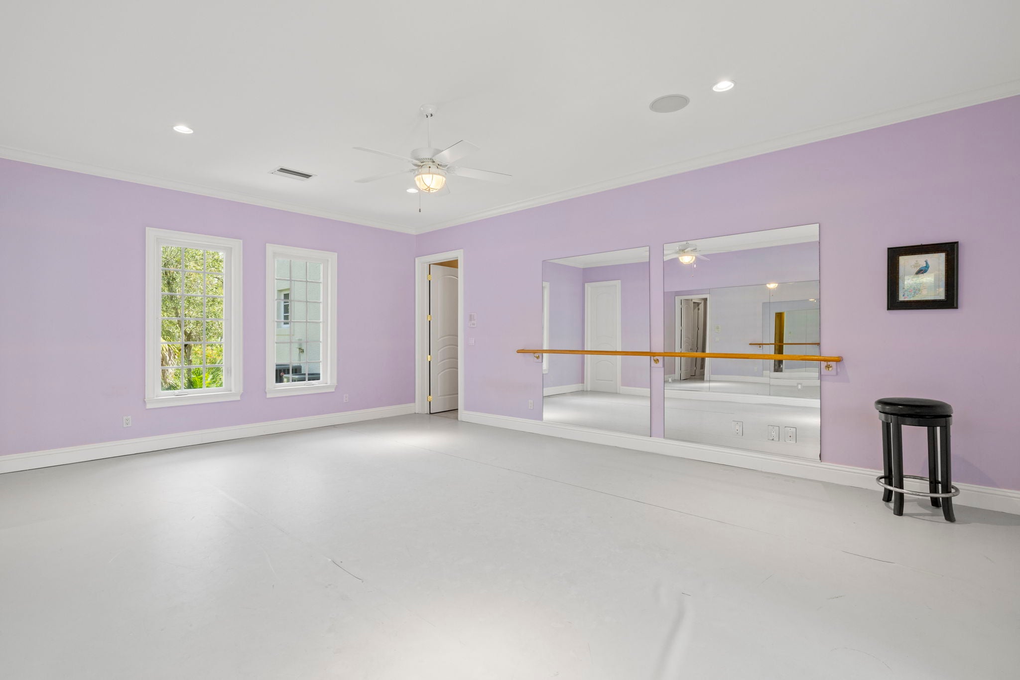 House Derek Lowe built doesn't balk at amenities
