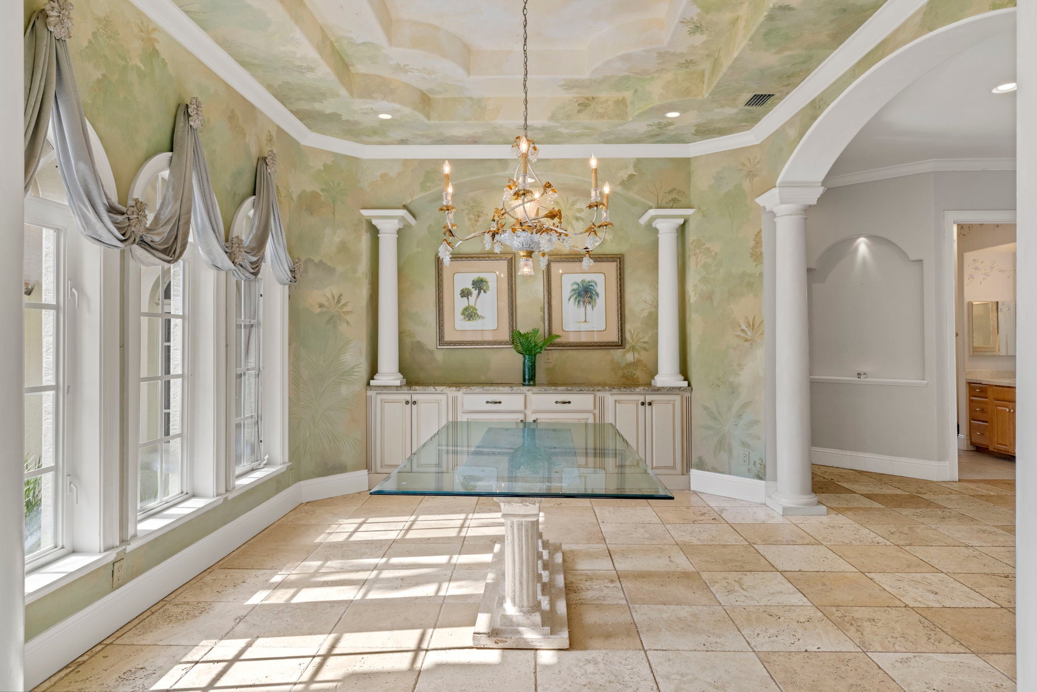 House Derek Lowe built doesn't balk at amenities