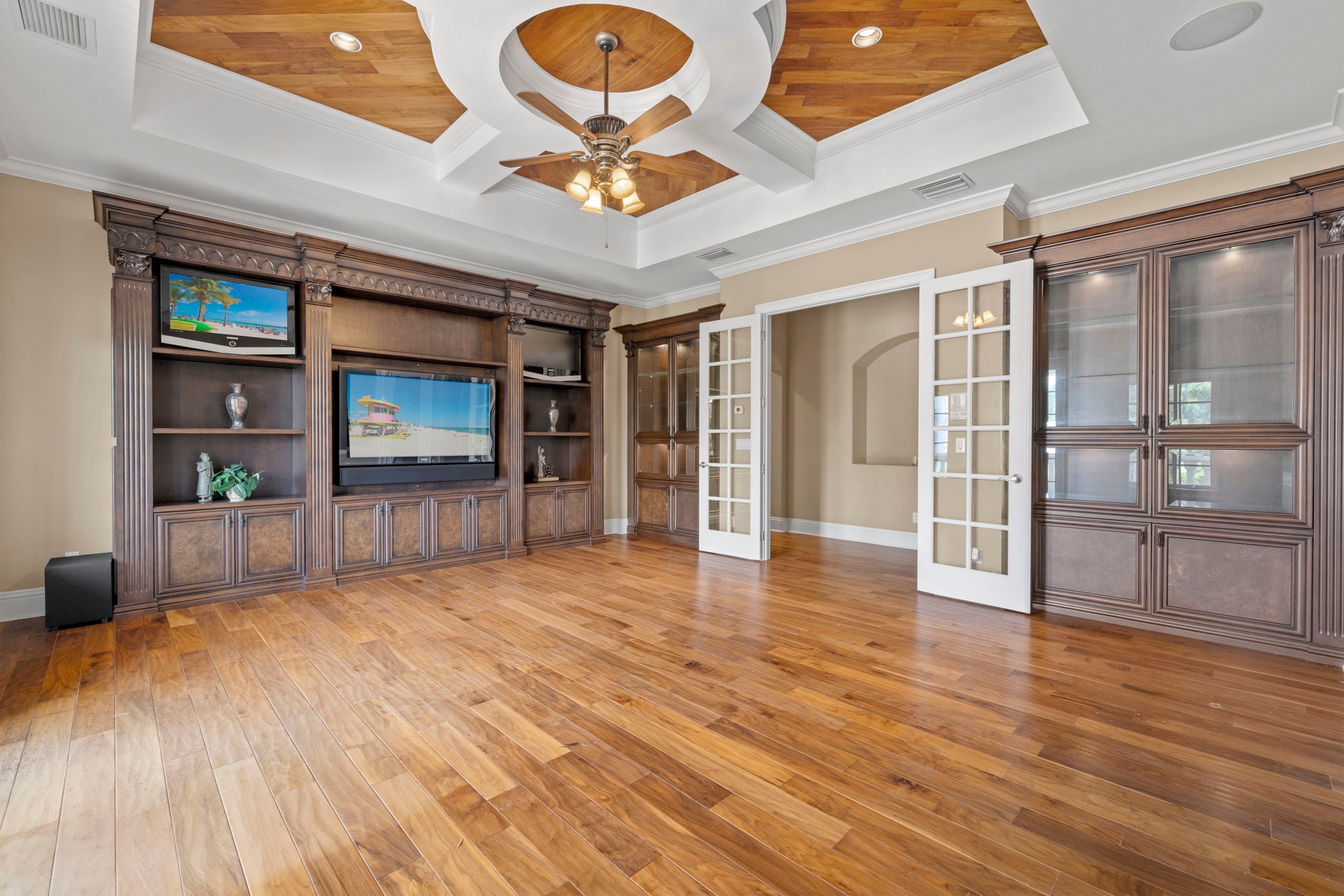 House Derek Lowe built doesn't balk at amenities