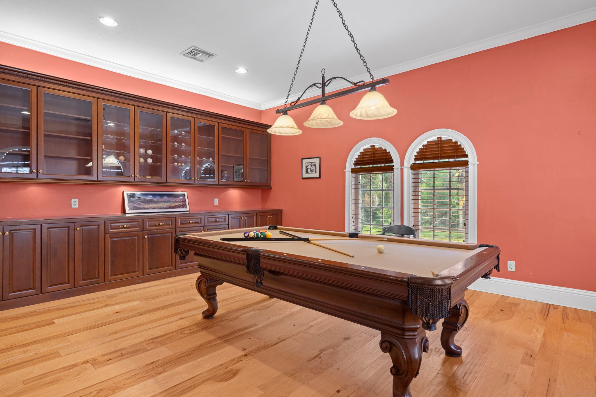 House Derek Lowe built doesn't balk at amenities