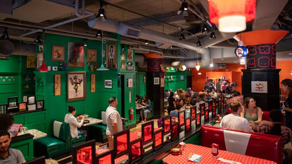 8 places to eat by the water on the North Shore