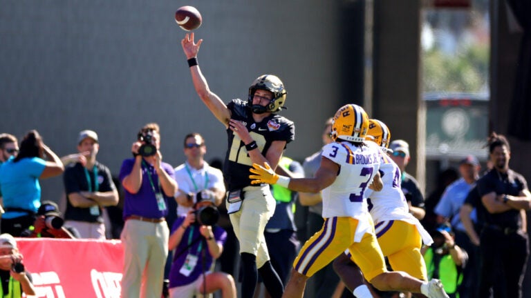 Patriots reportedly host QB and Mass. native Austin Burton for workout