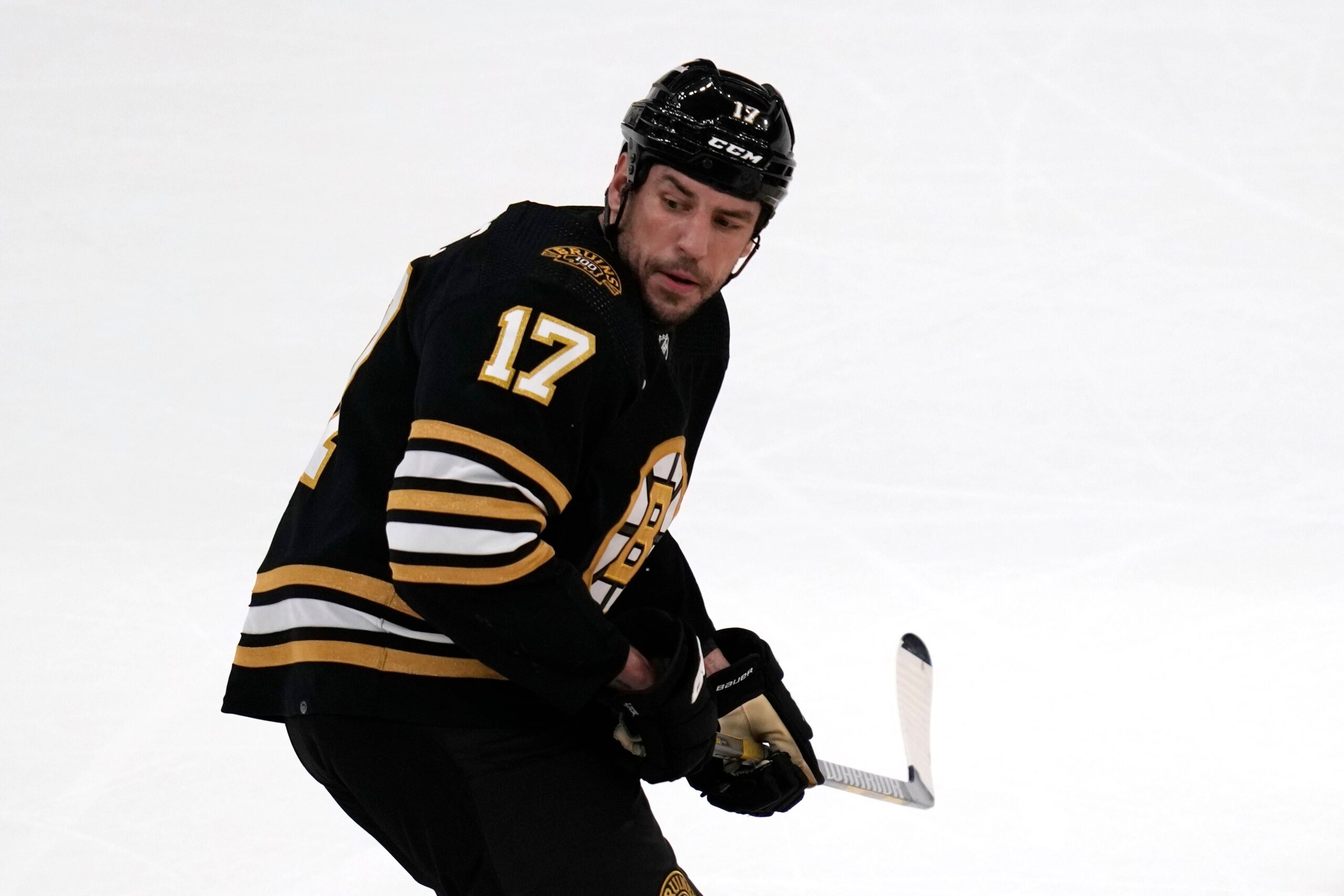 Milan Lucic arrest: Bruins player accused of attacking wife