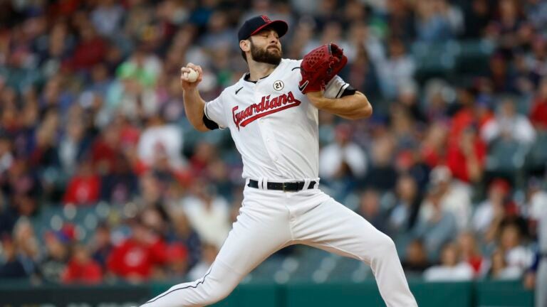 Report: Red Sox sign RHP Lucas Giolito to two-year contract