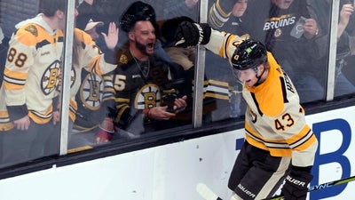 Takeaways: Heinen's hat trick highlights Bruins' offensive onslaught
