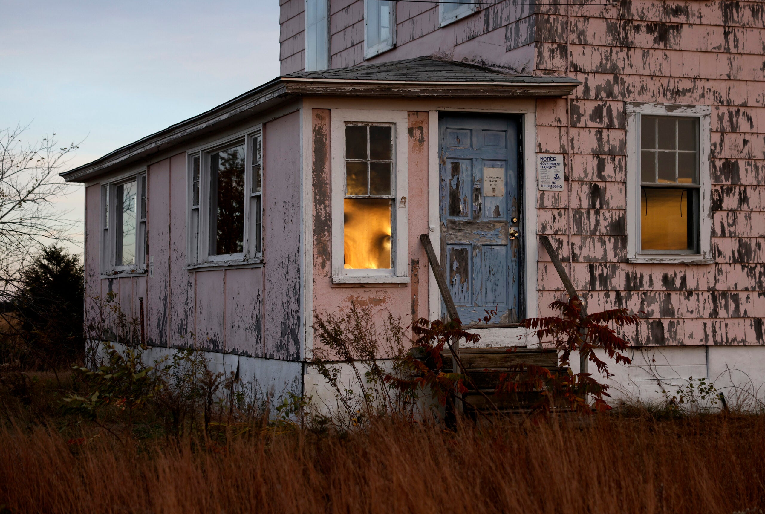 Iconic Pink House to be removed from Plum Island marsh, sold at auction
