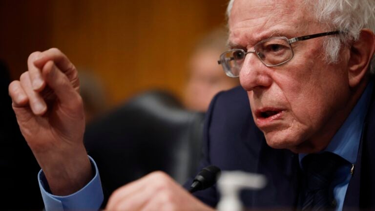 Sanders pushes for 32-hour workweek without loss of pay