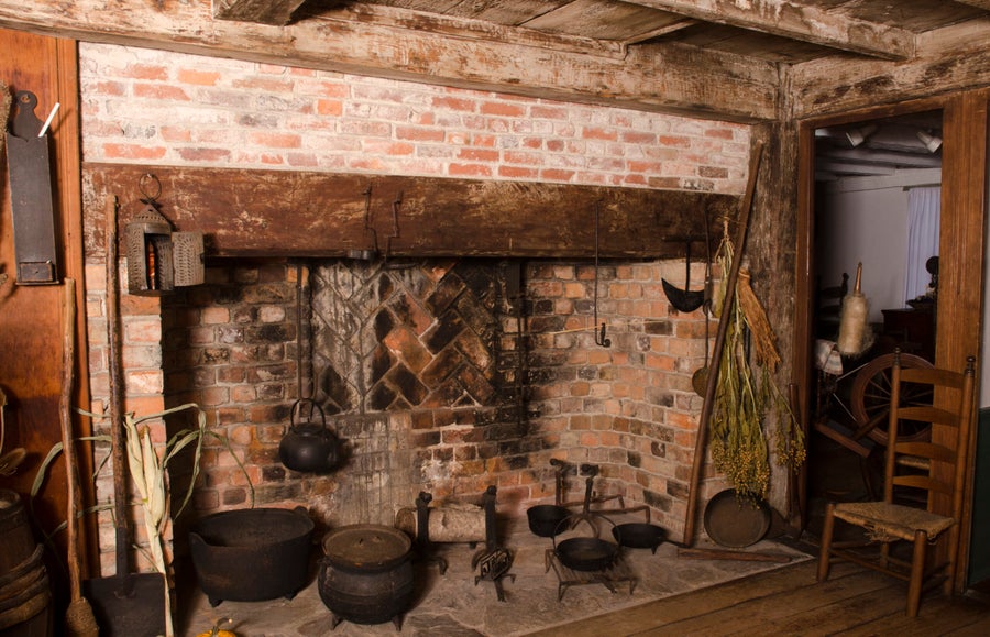 Walk through a 1667 home where Mayflower pilgrims lived
