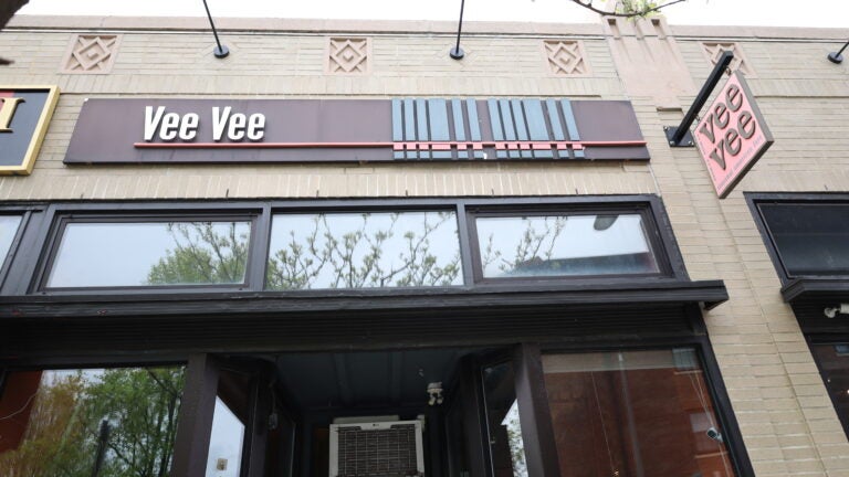 Vee Vee in JP gets a 'Top Chef' and Krasi alum; see new menu