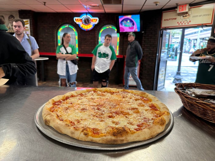 How Halftime Pizza feeds Boston sports fans during the playoffs