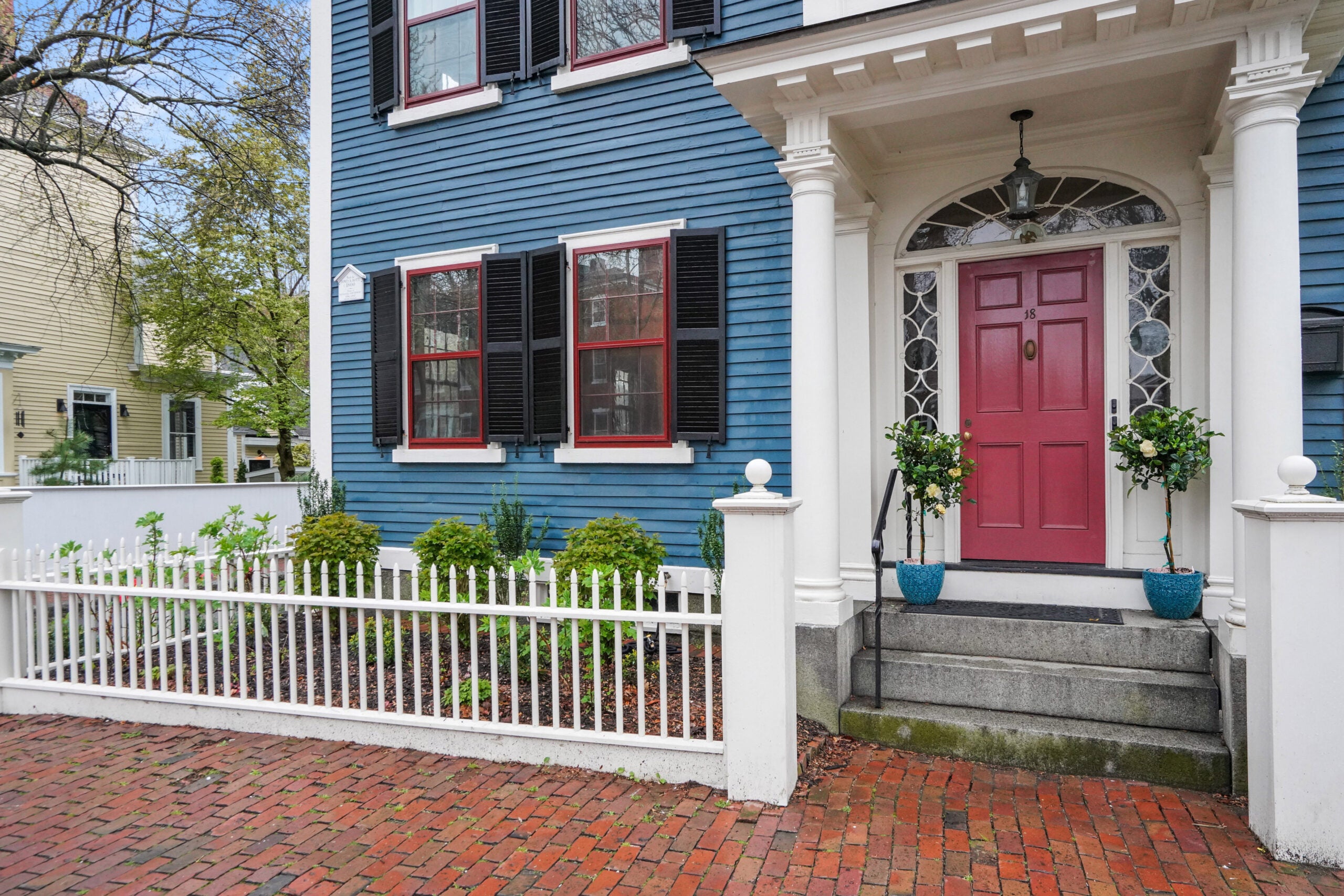 Nathaniel Hawthorne's House House Of 7 Gables, Salem This Is A House