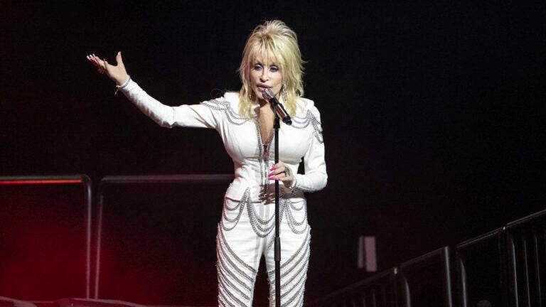 Dolly Parton plans for a musical on her life using her songs to land on ...