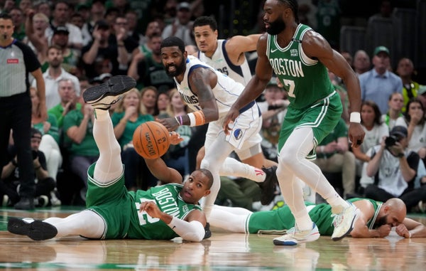 Derrick White smiles through pain after getting tooth chipped