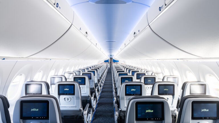 Here's a look inside JetBlue's new A220 planes