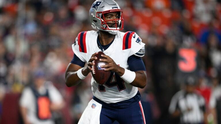 Jacoby Brissett named Patriots starting quarterback