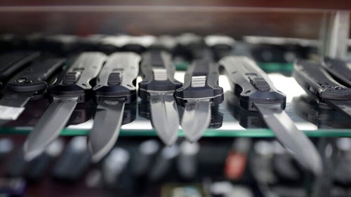 SJC rules that carrying a switchblade in Mass. isn’t a crime