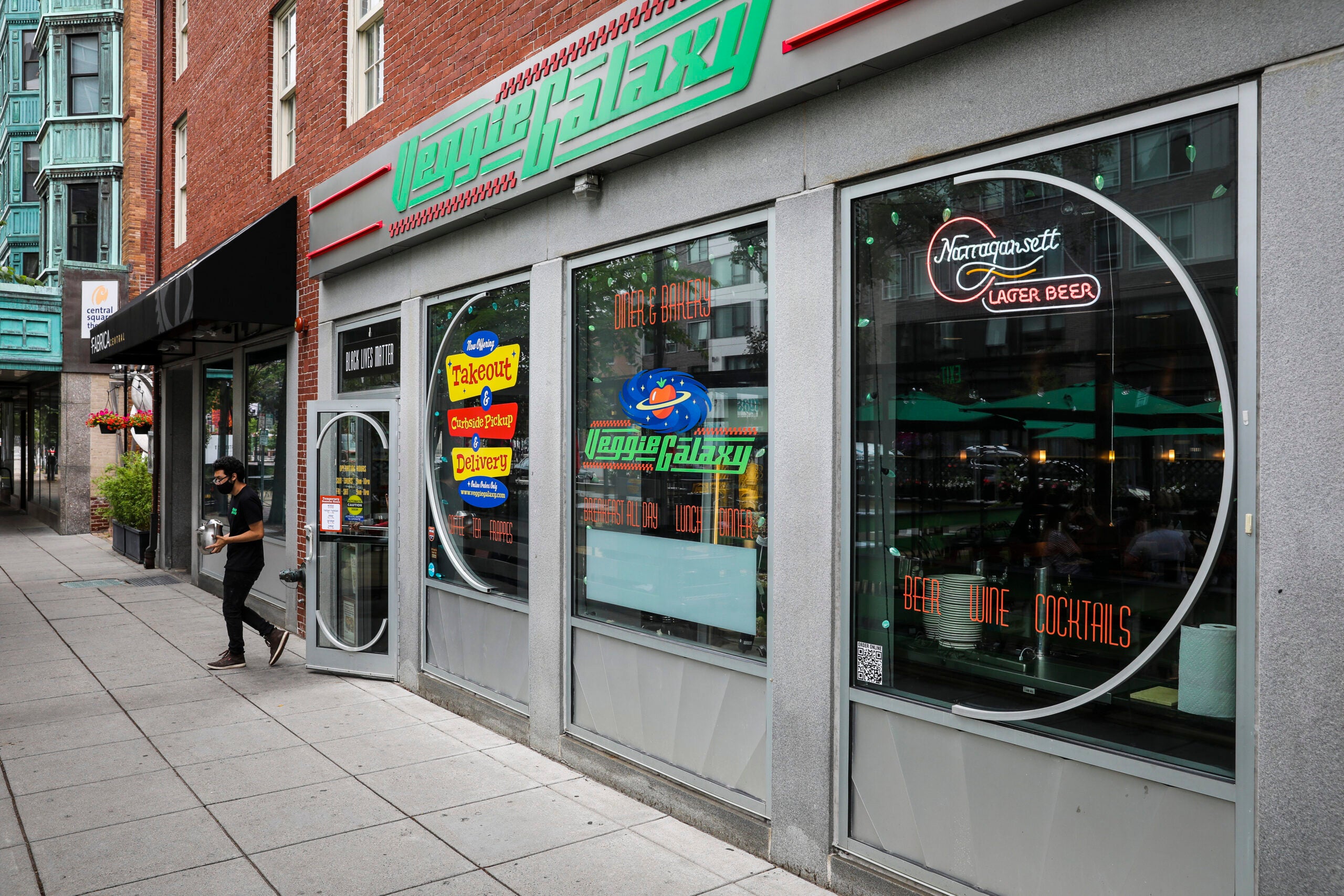 What to order at Veggie Galaxy, according to Deatrich Wise Jr.