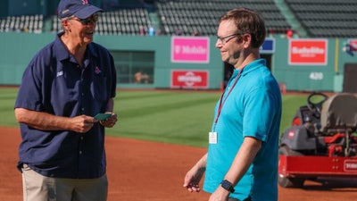 Red Sox groundskeeper Dave Mellor announces retirement