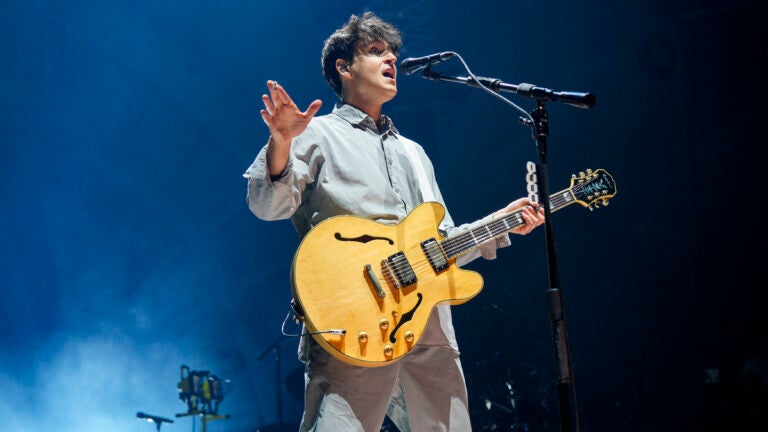 Review & setlist: Vampire Weekend exude joy at TD Garden