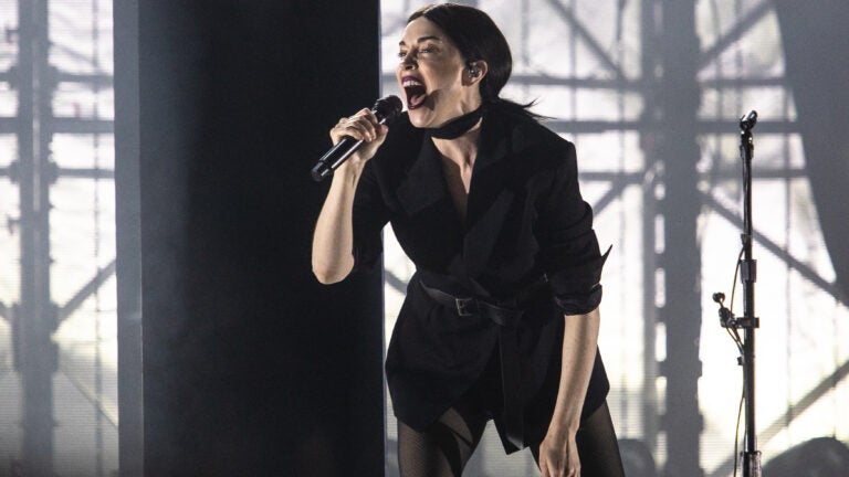 Review & setlist: St. Vincent at MGM Music Hall, Thursday, Sept. 5