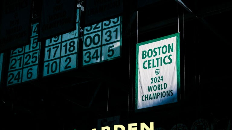 TNT torments Celtics fans by airing ad during banner raising