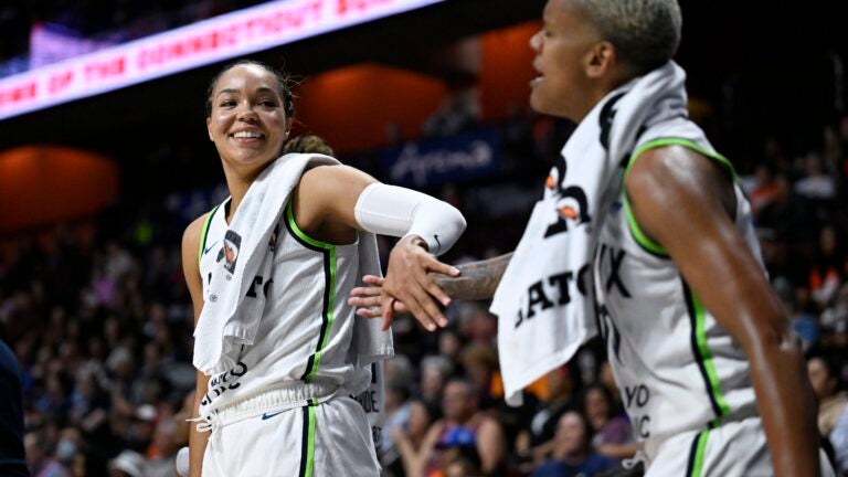 Napheesa Collier scores 26 to help Lynx top Sun, 90-81