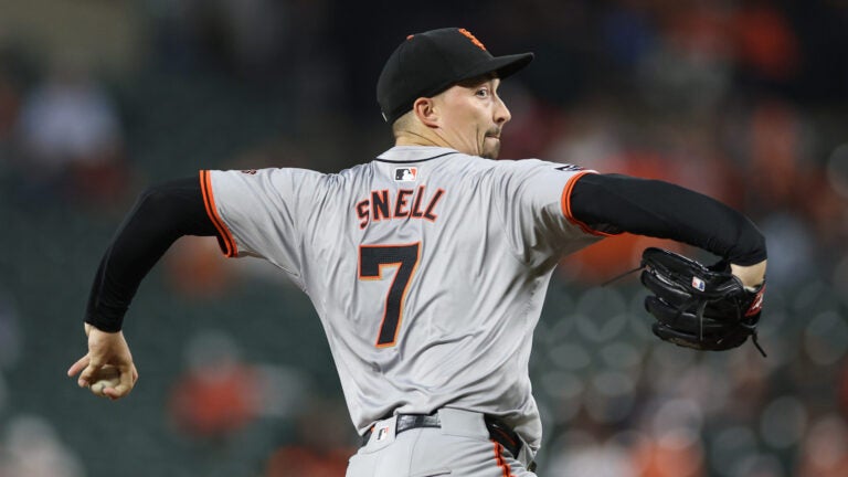 Red Sox reportedly met with free agent starter Blake Snell