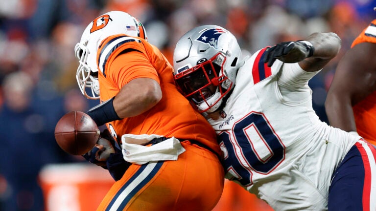Jerod Mayo: Patriots have 'chance' to get Christian Barmore back