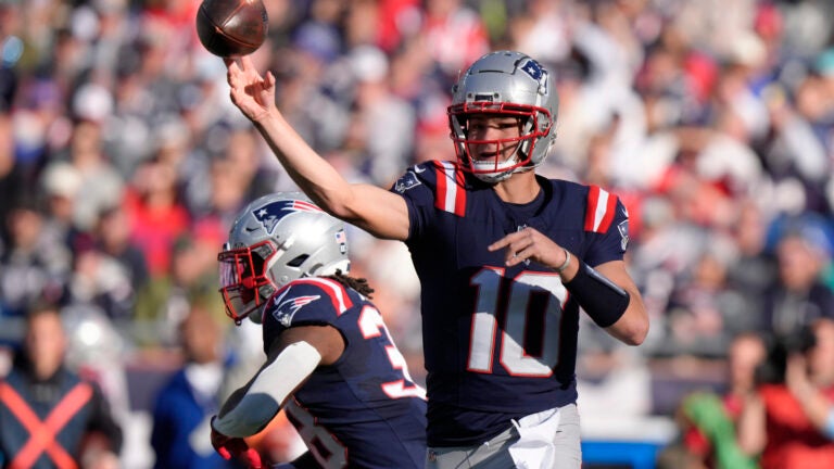 Why Gronkowski, Edelman have been impressed with Drake Maye