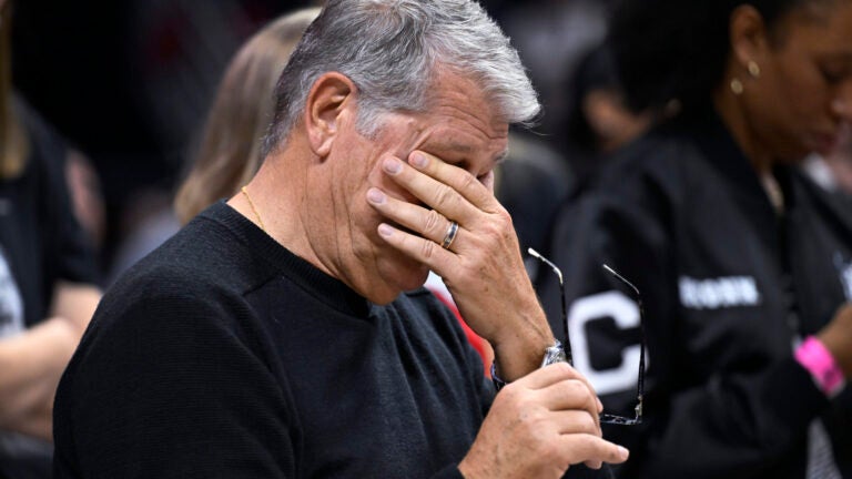 UConn coach Geno Auriemma breaks record with 1,217th victory