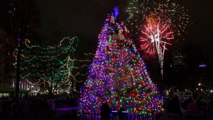 When do Boston’s holiday and Christmas lights go up this year?