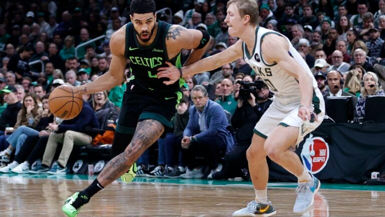 Jayson Tatum scores 34, Celtics beat Bucks 111-105 Jayson Tatum scores 34, Celtics beat Bucks 111-105