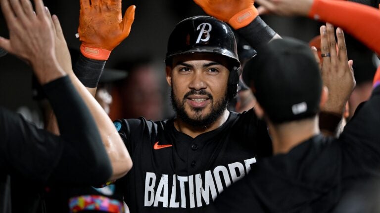 Anthony Santander agrees to $92.5M, 5-year deal with Blue Jays