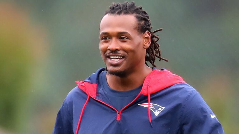Dont'a Hightower reportedly leaving Patriots coaching staff