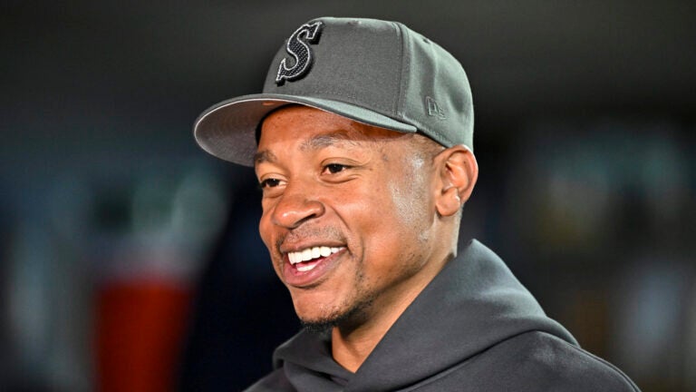 Isaiah Thomas signs with Salt Lake City G League team