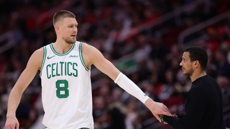 Celtics held a 'looking in the mirror' team meeting ahead of road trip