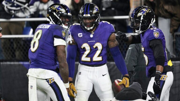 Ravens run over rival Steelers, 28-14, in AFC playoffs