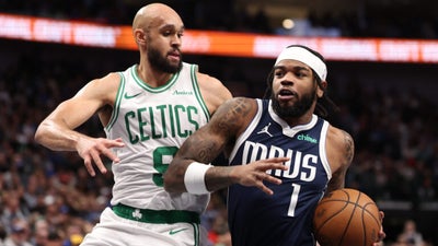 Derrick White erupts in second half, finds his rhythm against Mavs