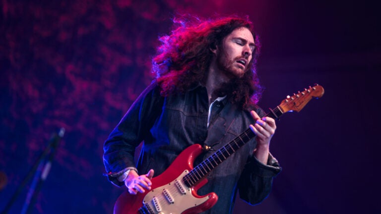 Hozier returns to Boston in June as a Fenway Park headliner | Boston.com