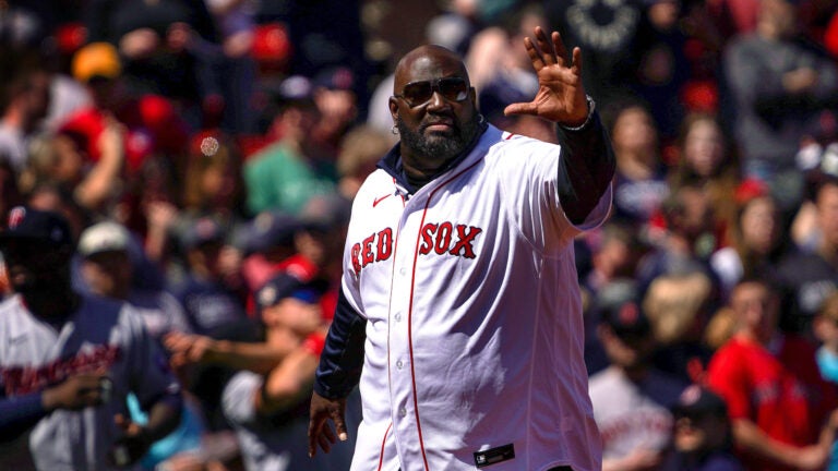 Mo Vaughn admitted to HGH usage after leaving Red Sox
