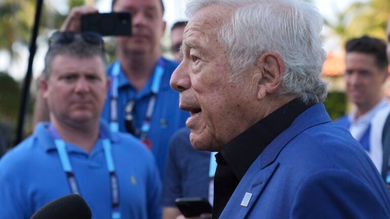 Robert Kraft responds to 'eye-opening' NFLPA report card criticism