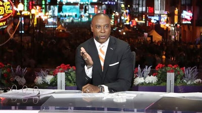 CBS moving Charles Davis off No. 2 NFL broadcast role is a raw deal